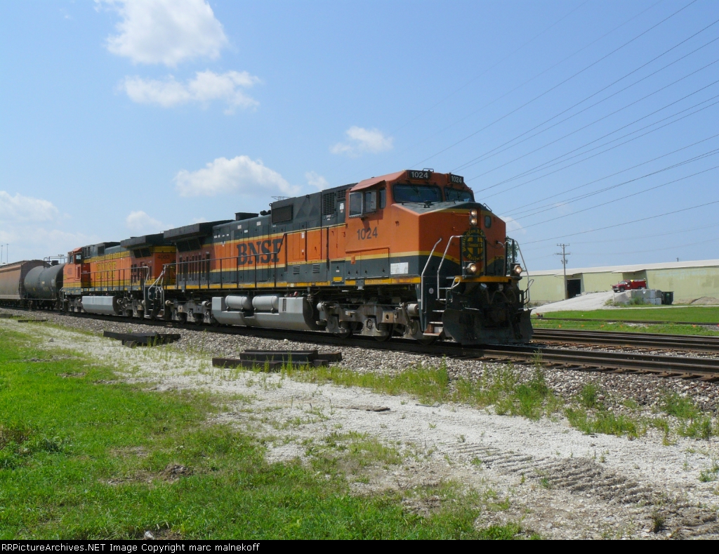 BNSF 1024